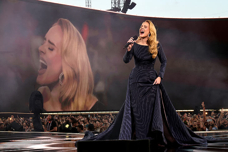 Adele seit 02.08.2024 zu 10 exklusiven Sommershows in München auf dem Open-Air-Gelände der Messe ...